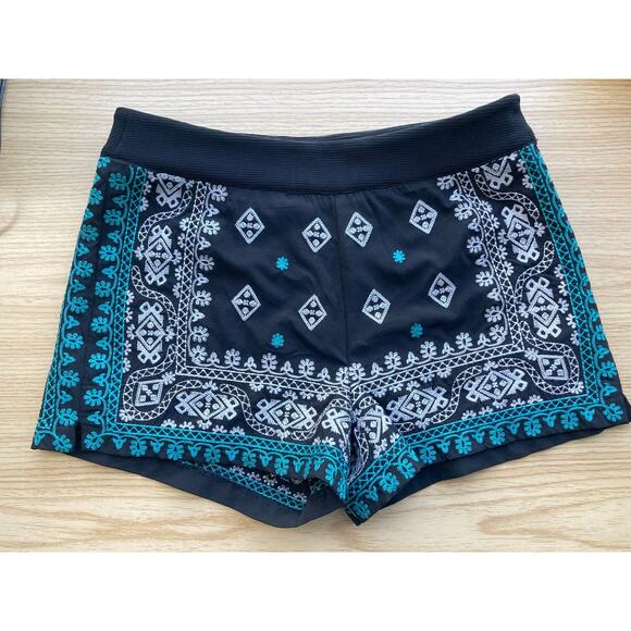 Etiquette | Shorts | Etiquette Black White And Turquoise Embroidered ...
